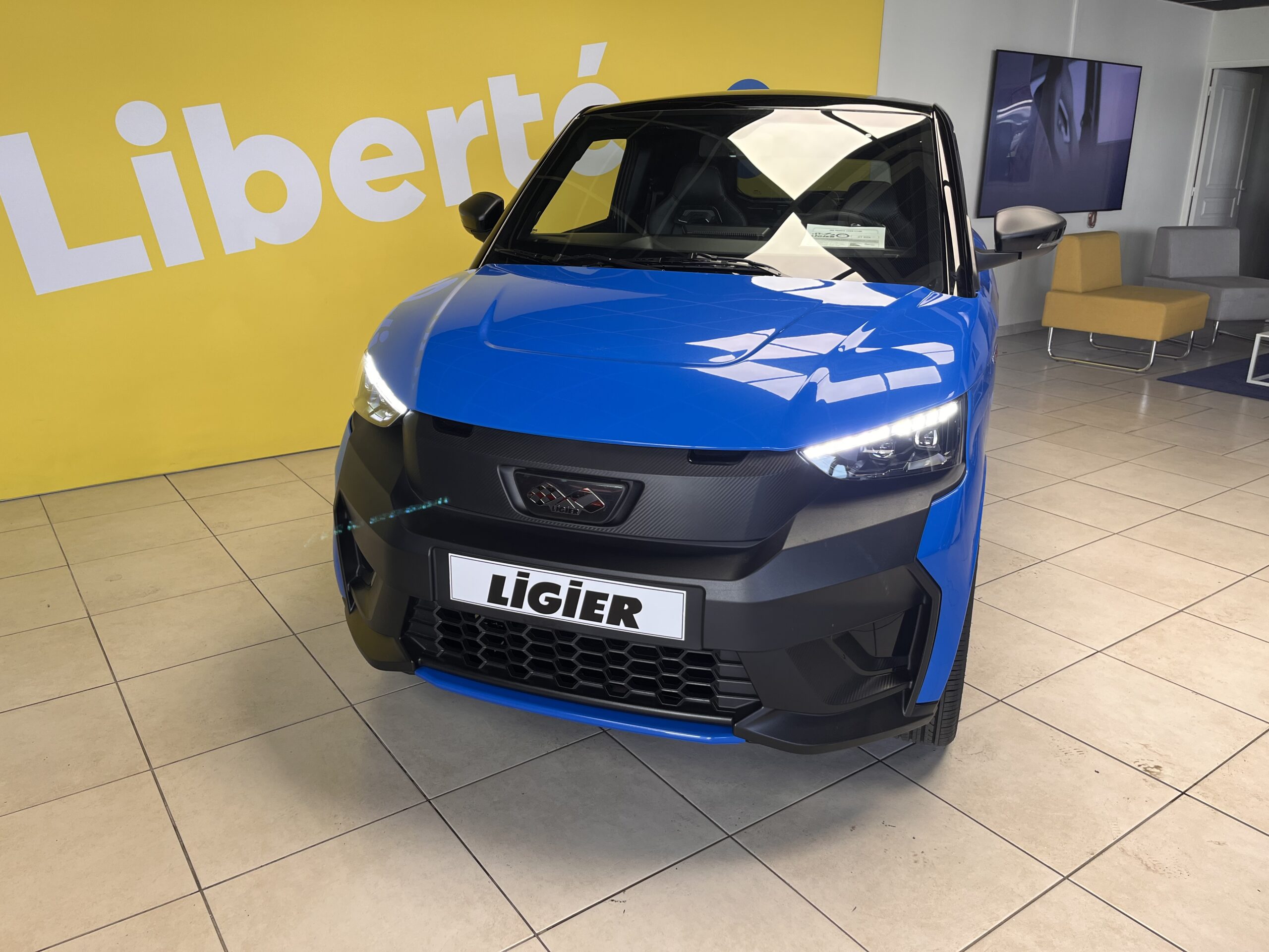 NOUVELLE LIGIER JS50 ULTIMATE - Top garage ABZ Francis